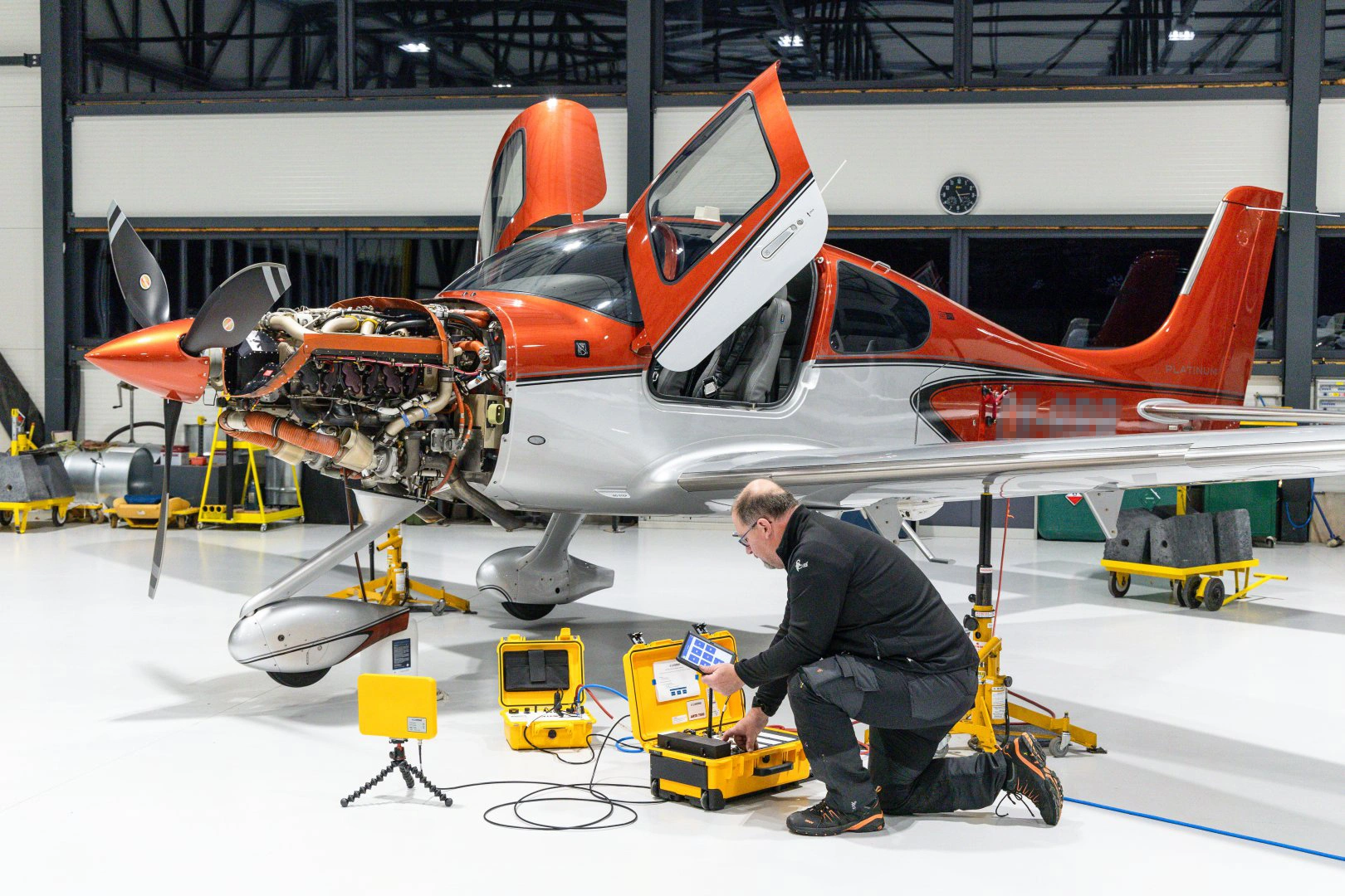 Aicraft Maintenance | Hradecka Letecka Servisni s.r.o.